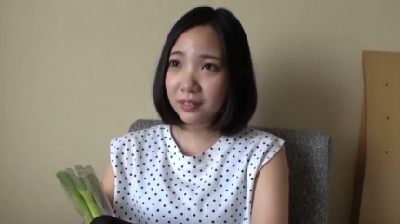 スレンダー美乳の29歳人妻が体を触られ感じてしまい旦那さんより気持ち良いエッチに喘ぎまくる | デジタルコンテンツマーケット Pampi