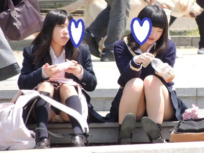 制服姿の可愛いコを発見！！（FHD）大変です！！パンツが見えてますよ10 | デジタルコンテンツマーケット Pampi